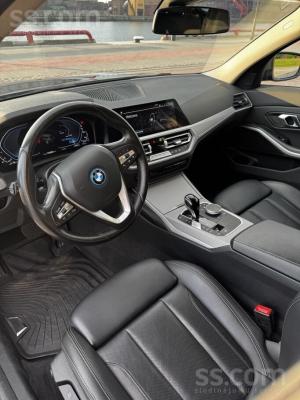 Grey BMW 320 2022 in Riga, with an engine capacity of 2.00 L and mileage of 132 thousand km for 20950 €, photo 24 on AUTOMOTO.COM.LV