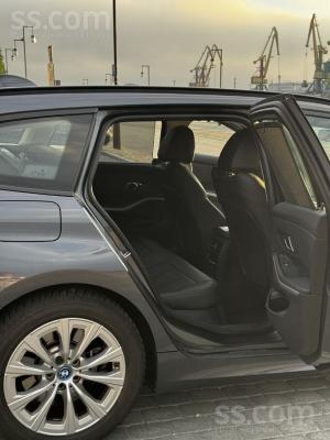Grey BMW 320 2022 in Riga, with an engine capacity of 2.00 L and mileage of 132 thousand km for 20950 €, photo 36 on AUTOMOTO.COM.LV