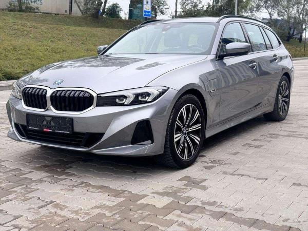 Grey BMW 320 2022 in Vilnius, with an engine capacity of 2.00 L and mileage of 57 thousand km for 27200 €, photo 1 on AUTOMOTO.COM.LV