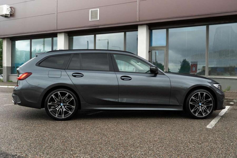 Grey BMW 320 2022 in Vilnius, with an engine capacity of 2.00 L and mileage of 122 thousand km for 23000 €, photo 6 on AUTOMOTO.COM.LV