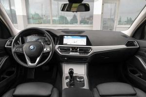 Grey BMW 320 2022 in Vilnius, with an engine capacity of 2.00 L and mileage of 122 thousand km for 23000 €, photo 14 on AUTOMOTO.COM.LV
