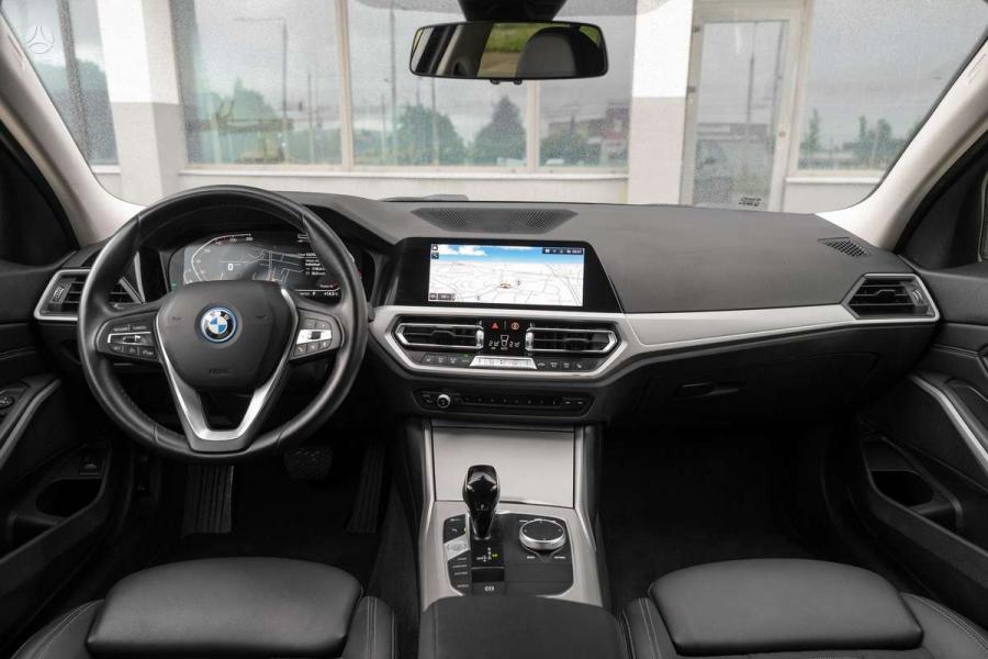 Grey BMW 320 2022 in Vilnius, with an engine capacity of 2.00 L and mileage of 122 thousand km for 23000 €, photo 14 on AUTOMOTO.COM.LV