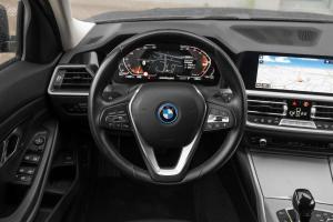 Grey BMW 320 2022 in Vilnius, with an engine capacity of 2.00 L and mileage of 122 thousand km for 23000 €, photo 15 on AUTOMOTO.COM.LV