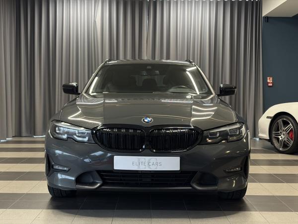 Pelēks BMW 320 2022 Rīga, ar dzinēja tilpumu 2.00 L un nobraukumu 204 tūkst. km par 19490 €, foto  vietnē AUTOMOTO.COM.LV