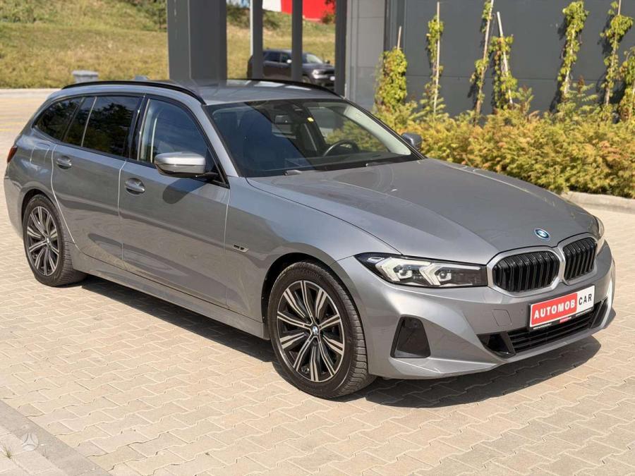 Grey BMW 320 2022 in Vilnius, with an engine capacity of 2.00 L and mileage of 57 thousand km for 26500 €, photo 5 on AUTOMOTO.COM.LV