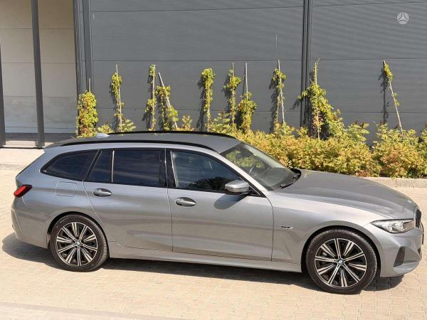 Grey BMW 320 2022 in Vilnius, with an engine capacity of 2.00 L and mileage of 57 thousand km for 26500 €, photo 5 on AUTOMOTO.COM.LV