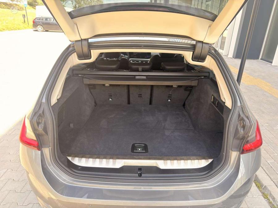Grey BMW 320 2022 in Vilnius, with an engine capacity of 2.00 L and mileage of 57 thousand km for 26500 €, photo 18 on AUTOMOTO.COM.LV