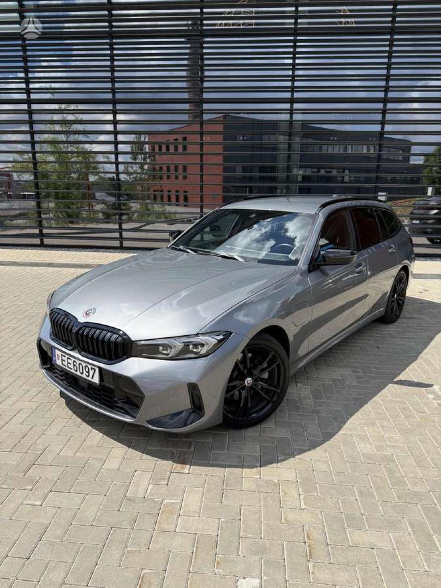 Grey BMW 320 2023 in Klaipeda, with an engine capacity of 2.00 L and mileage of 68 thousand km for 28700 €, photo 1 on AUTOMOTO.COM.LV