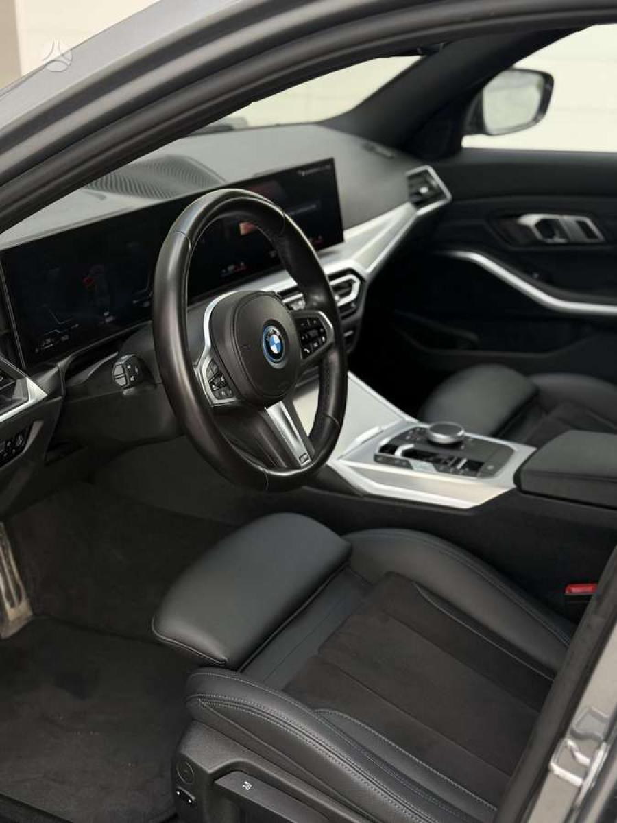 Grey BMW 320 2023 in Klaipeda, with an engine capacity of 2.00 L and mileage of 68 thousand km for 28700 €, photo 22 on AUTOMOTO.COM.LV