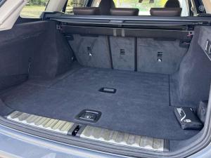 Grey BMW 320 2023 in Vilnius, with an engine capacity of 2.00 L and mileage of 200 thousand km for 21300 €, photo 25 on AUTOMOTO.COM.LV