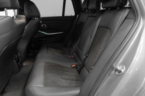 Grey BMW 320 2024 in Vilnius, with an engine capacity of 2.00 L and mileage of 76 thousand km for 38900 €, photo 6 on AUTOMOTO.COM.LV