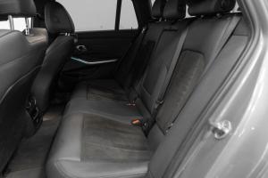 Grey BMW 320 2024 in Vilnius, with an engine capacity of 2.00 L and mileage of 76 thousand km for 38900 €, photo 7 on AUTOMOTO.COM.LV
