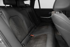 Grey BMW 320 2024 in Vilnius, with an engine capacity of 2.00 L and mileage of 76 thousand km for 38900 €, photo 9 on AUTOMOTO.COM.LV