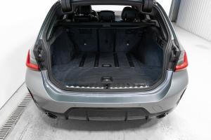 Grey BMW 320 2024 in Vilnius, with an engine capacity of 2.00 L and mileage of 76 thousand km for 38900 €, photo 25 on AUTOMOTO.COM.LV