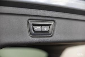 Pelēks BMW 320 2025 Viļņa, ar dzinēja tilpumu 2.00 L un nobraukumu 82 tūkst. km par 39881 €, foto 13 vietnē AUTOMOTO.COM.LV