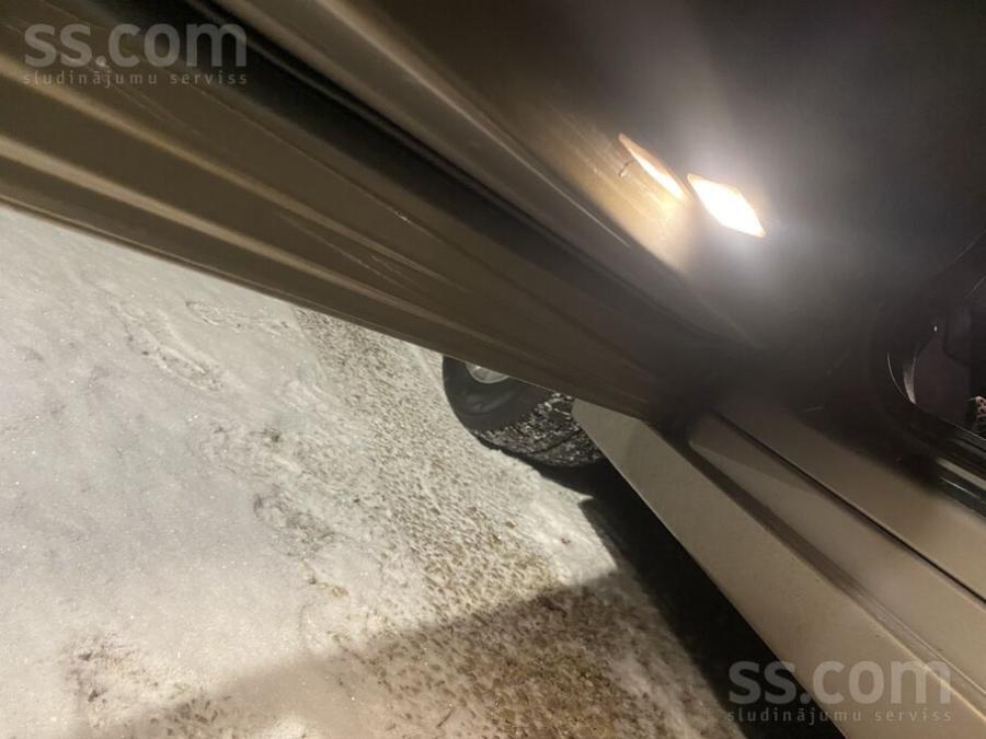 BMW 320 2016 Jelgava, ar dzinēja tilpumu 2.00 L un nobraukumu 275 tūkst. km par 11500 €, foto 24 vietnē AUTOMOTO.COM.LV