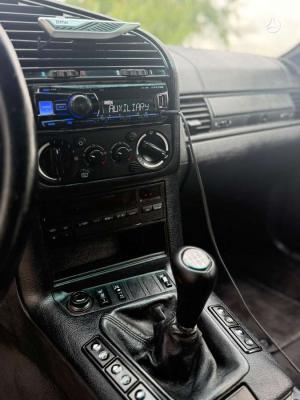 Sarkans BMW 320 1995 Kretinga, ar dzinēja tilpumu 1.99 L un nobraukumu 243 tūkst. km par 8250 €, foto 12 vietnē AUTOMOTO.COM.LV