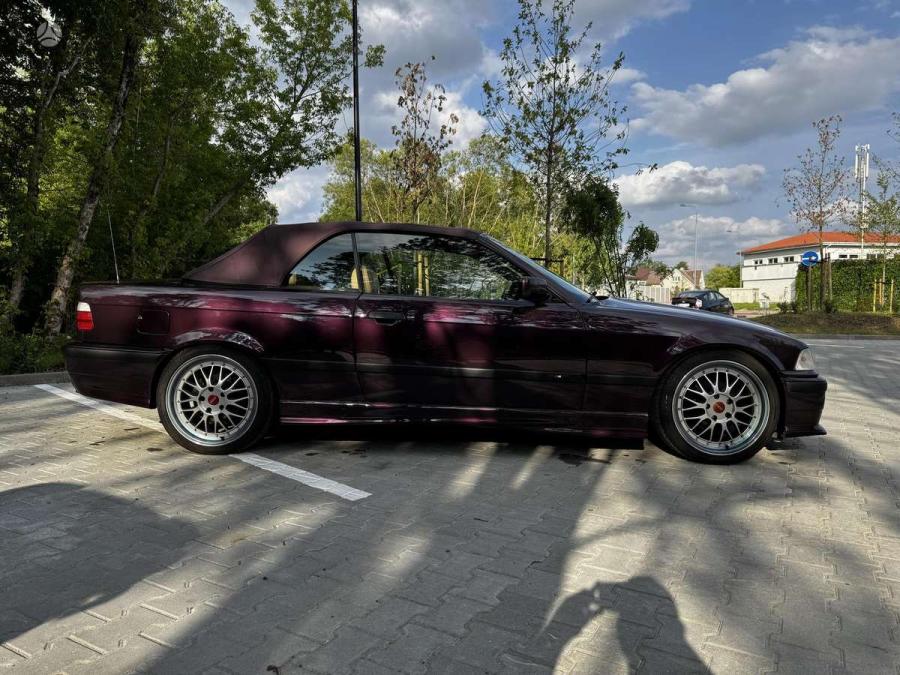 Sarkans BMW 320 1997 Viļņa, ar dzinēja tilpumu 1.99 L un nobraukumu 384 tūkst. km par 9000 €, foto 12 vietnē AUTOMOTO.COM.LV
