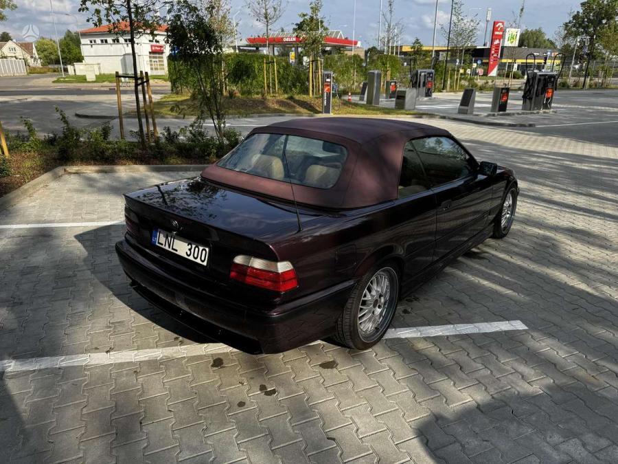 Sarkans BMW 320 1997 Viļņa, ar dzinēja tilpumu 1.99 L un nobraukumu 384 tūkst. km par 9000 €, foto 13 vietnē AUTOMOTO.COM.LV