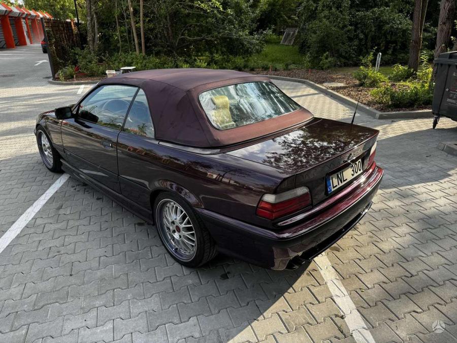 Sarkans BMW 320 1997 Viļņa, ar dzinēja tilpumu 1.99 L un nobraukumu 384 tūkst. km par 9000 €, foto 14 vietnē AUTOMOTO.COM.LV