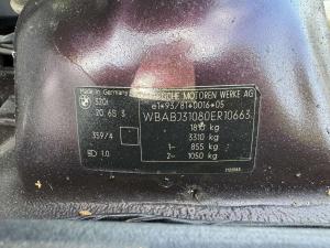 Sarkans BMW 320 1997 Viļņa, ar dzinēja tilpumu 1.99 L un nobraukumu 384 tūkst. km par 9000 €, foto 16 vietnē AUTOMOTO.COM.LV
