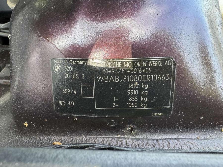 Sarkans BMW 320 1997 Viļņa, ar dzinēja tilpumu 1.99 L un nobraukumu 384 tūkst. km par 9000 €, foto 16 vietnē AUTOMOTO.COM.LV