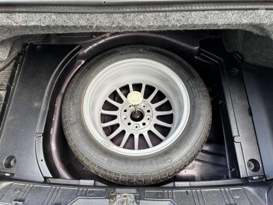 Sarkans BMW 320 1997 Viļņa, ar dzinēja tilpumu 1.99 L un nobraukumu 384 tūkst. km par 9000 €, foto 20 vietnē AUTOMOTO.COM.LV