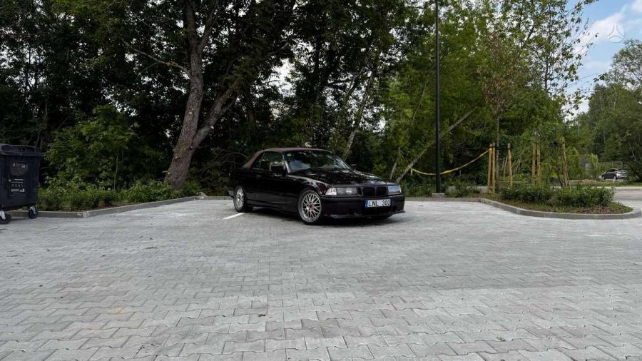 Sarkans BMW 320 1997 Viļņa, ar dzinēja tilpumu 1.99 L un nobraukumu 384 tūkst. km par 9000 €, foto 21 vietnē AUTOMOTO.COM.LV
