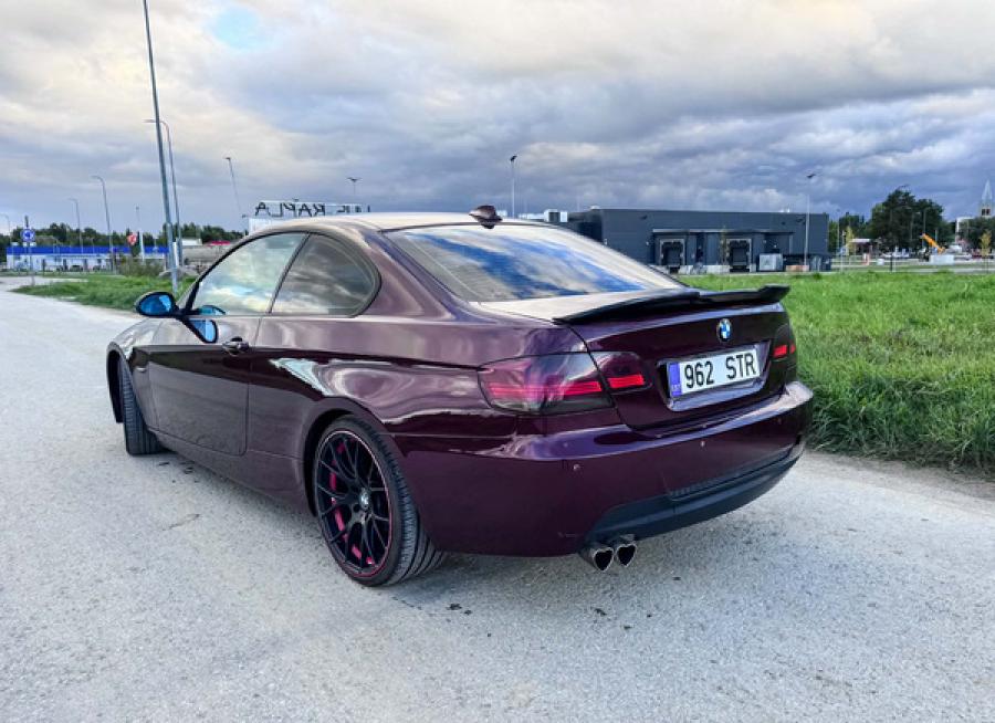 Sarkans BMW 320 2007 Rapla, ar dzinēja tilpumu 2.00 L un nobraukumu 0 tūkst. km par 8000 €, foto 1 vietnē AUTOMOTO.COM.LV