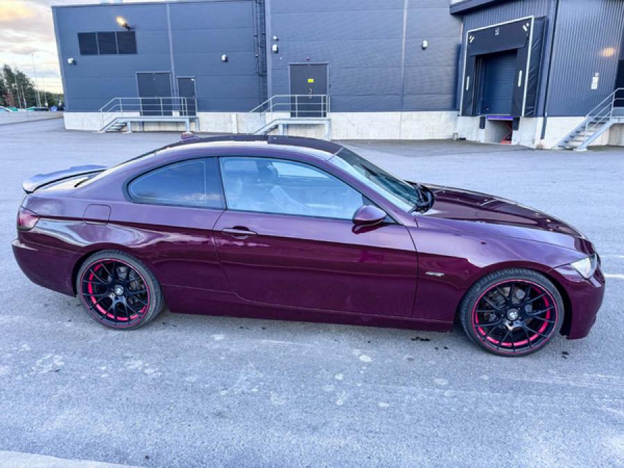 Sarkans BMW 320 2007 Rapla, ar dzinēja tilpumu 2.00 L un nobraukumu 0 tūkst. km par 8000 €, foto 5 vietnē AUTOMOTO.COM.LV
