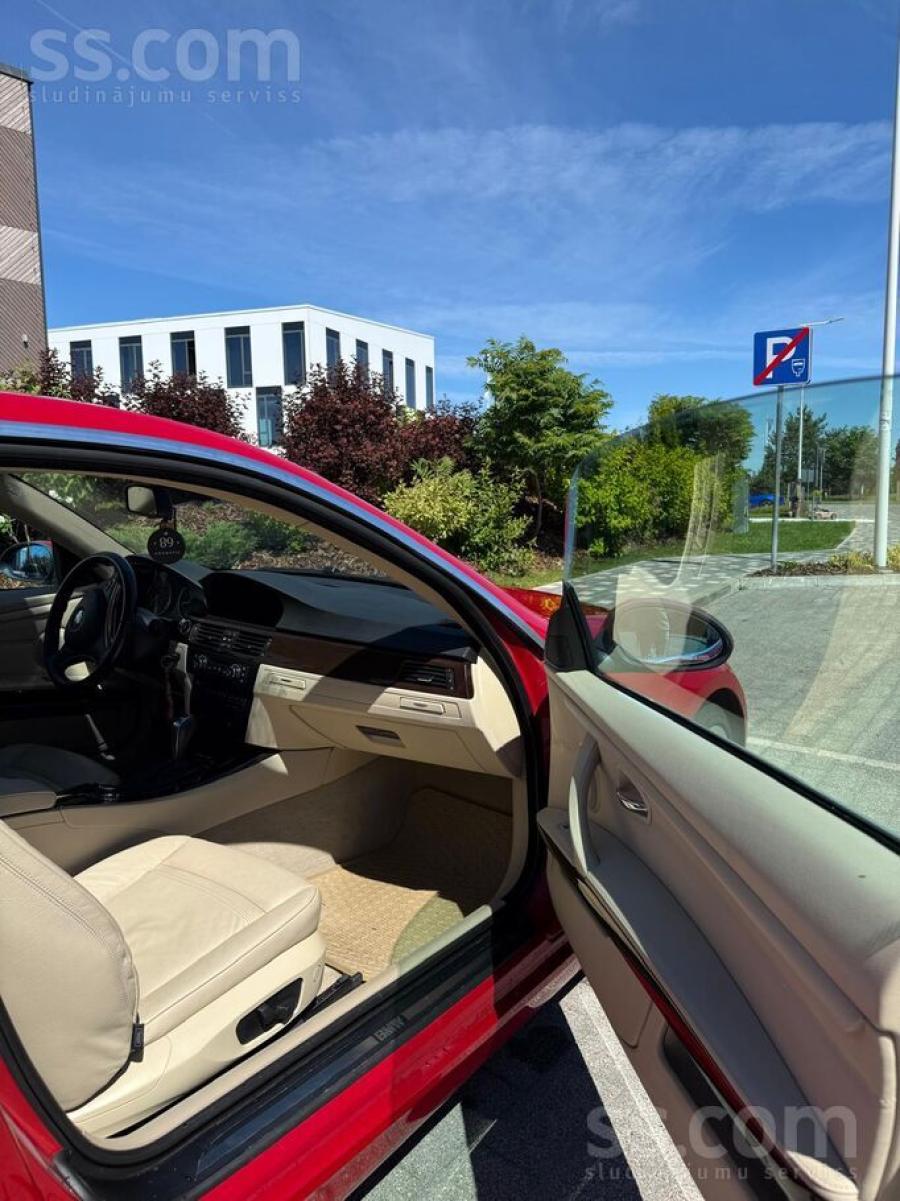 Red BMW 320 2008 in Riga, with an engine capacity of 2.00 L and mileage of 129 thousand km for 8000 €, photo 8 on AUTOMOTO.COM.LV