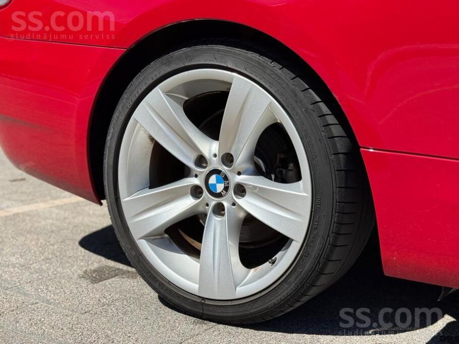 Red BMW 320 2008 in Riga, with an engine capacity of 2.00 L and mileage of 129 thousand km for 8000 €, photo 10 on AUTOMOTO.COM.LV