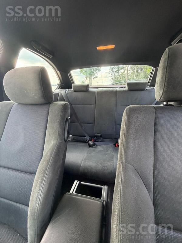Sarkans BMW 320 2002 Rīga, ar dzinēja tilpumu 2.00 L un nobraukumu 431 tūkst. km par 3200 €, foto 4 vietnē AUTOMOTO.COM.LV