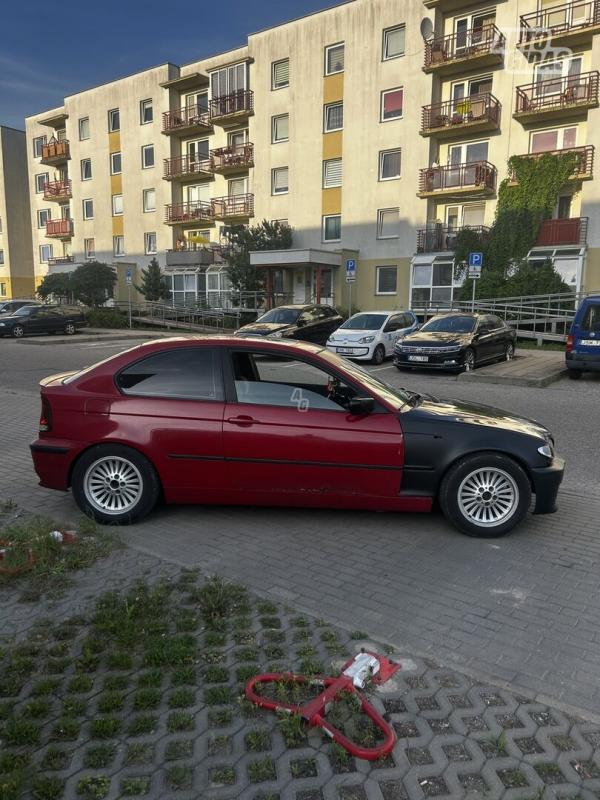 Red BMW 320 2003 in Vilnius, with an engine capacity of 2.00 L and mileage of 445 thousand km for 1400 €, photo 4 on AUTOMOTO.COM.LV