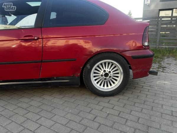Red BMW 320 2003 in Vilnius, with an engine capacity of 2.00 L and mileage of 445 thousand km for 1400 €, photo 8 on AUTOMOTO.COM.LV