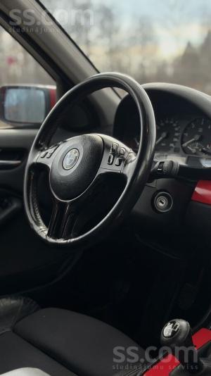 Sarkans BMW 320 2003 Liepāja, ar dzinēja tilpumu 2.00 L un nobraukumu 404 tūkst. km par 2900 €, foto 7 vietnē AUTOMOTO.COM.LV