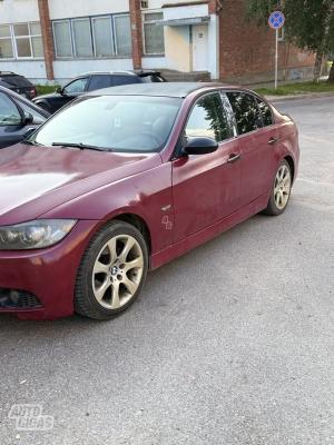 Red BMW 320 2005 in Alytus, with an engine capacity of 2.00 L and mileage of 490 thousand km for 2600 €, photo 14 on AUTOMOTO.COM.LV