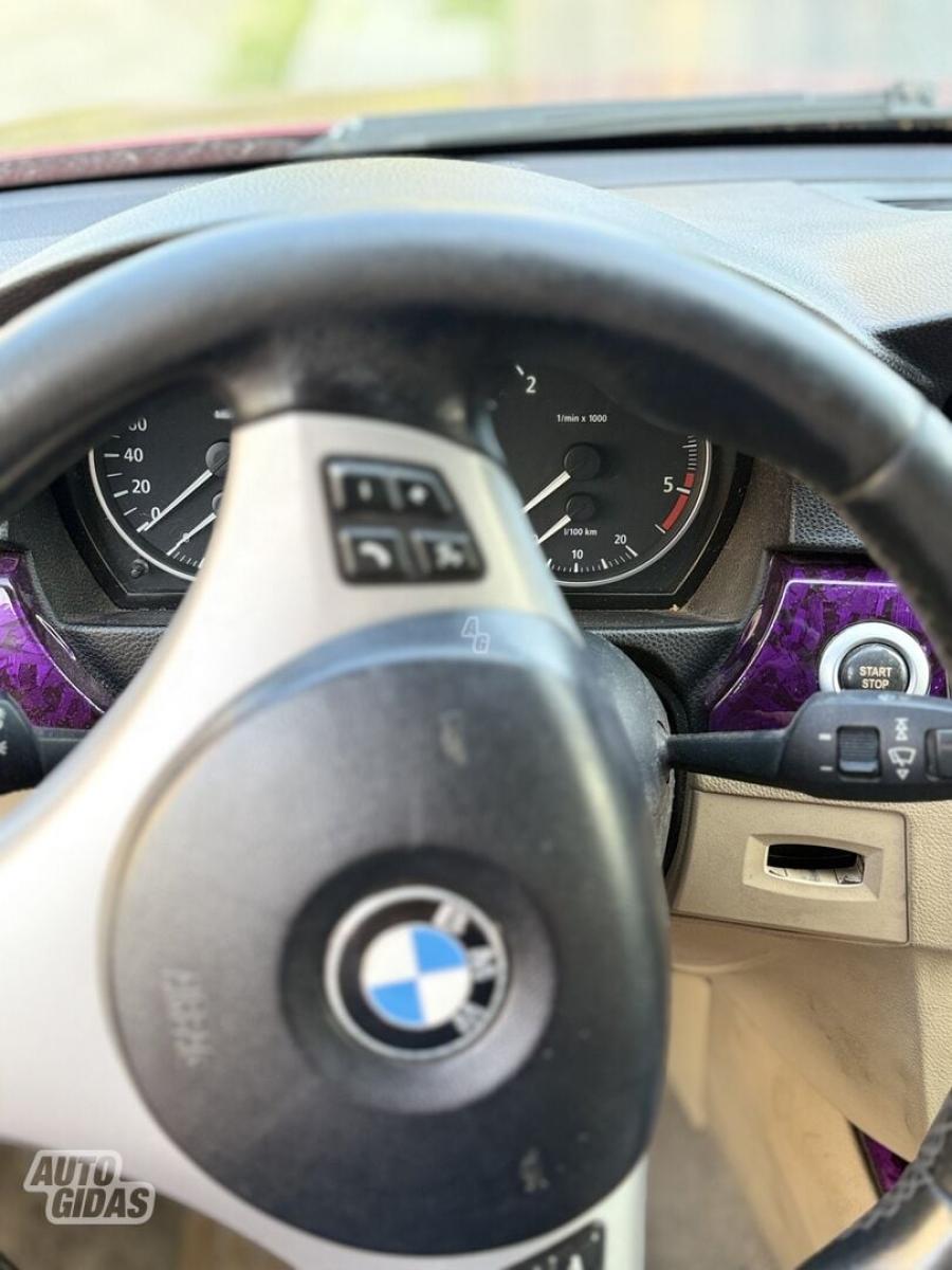 Red BMW 320 2005 in Alytus, with an engine capacity of 2.00 L and mileage of 490 thousand km for 2600 €, photo 18 on AUTOMOTO.COM.LV
