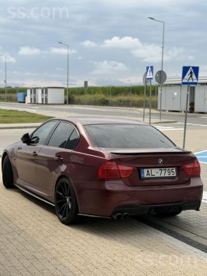 Sarkans BMW 320 2005 Rīga, ar dzinēja tilpumu 2.00 L un nobraukumu 300 tūkst. km par 7300 €, foto 3 vietnē AUTOMOTO.COM.LV