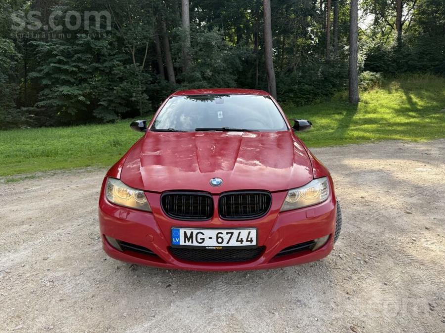 Red BMW 320 2008 in Riga, with an engine capacity of 2.00 L and mileage of 209 thousand km for 4300 €, photo 1 on AUTOMOTO.COM.LV