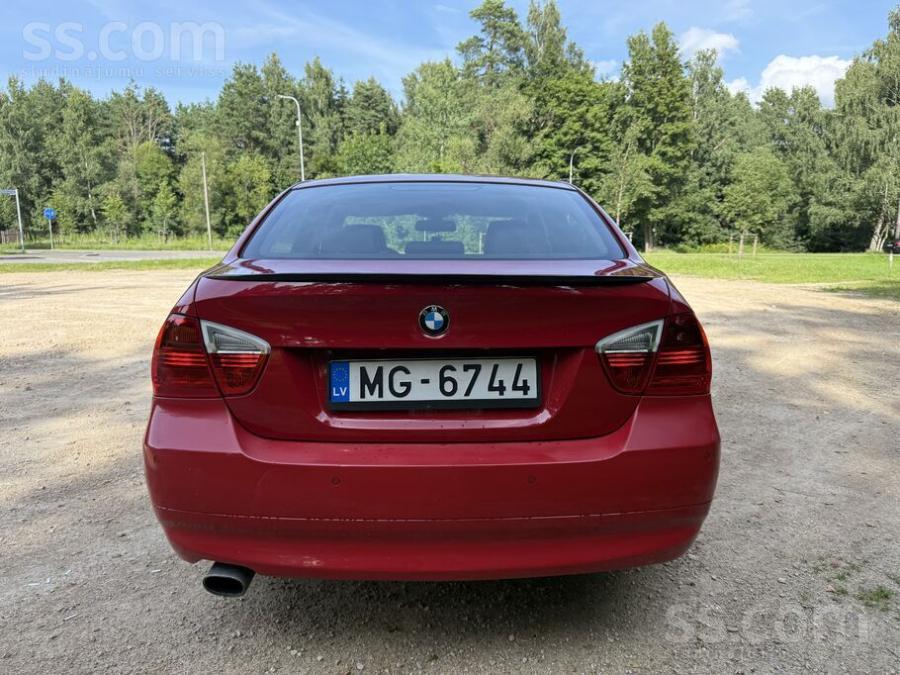 Red BMW 320 2008 in Riga, with an engine capacity of 2.00 L and mileage of 209 thousand km for 4300 €, photo 3 on AUTOMOTO.COM.LV