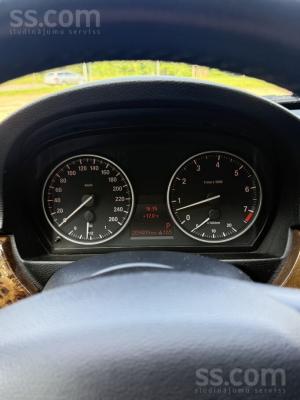 Red BMW 320 2008 in Riga, with an engine capacity of 2.00 L and mileage of 209 thousand km for 4300 €, photo 11 on AUTOMOTO.COM.LV