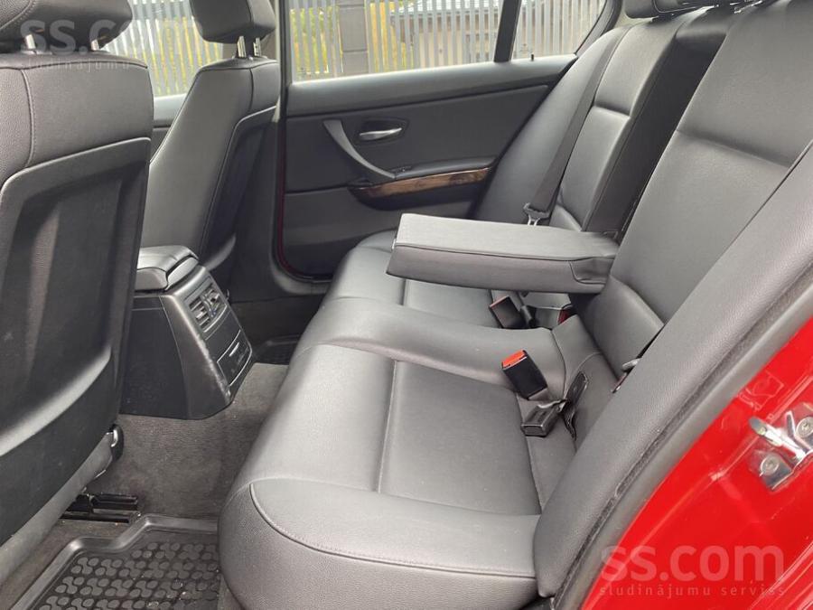 Sarkans BMW 320 2008 Rīga, ar dzinēja tilpumu 2.00 L un nobraukumu 209 tūkst. km par 3150 €, foto 16 vietnē AUTOMOTO.COM.LV