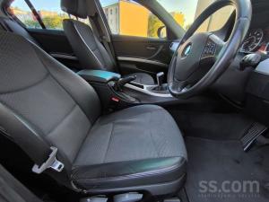 Sarkans BMW 320 2009 Rīga, ar dzinēja tilpumu 2.00 L un nobraukumu 412 tūkst. km par 1850 €, foto 9 vietnē AUTOMOTO.COM.LV