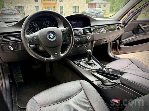Красный БМВ 320 2009 в Рига, объемом двигателя 2.00 л и пробегом 443 тыс. км за 4600 €, фото 9 на AUTOMOTO.COM.LV