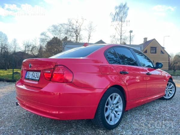 Red BMW 320 2009 in Kuldiga, with an engine capacity of 2.00 L and mileage of 330 thousand km for 5990 €, photo 4 on AUTOMOTO.COM.LV