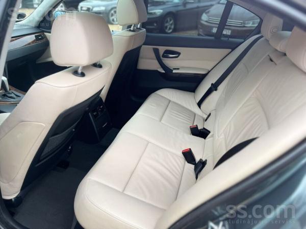 Red BMW 320 2009 in Kuldiga, with an engine capacity of 2.00 L and mileage of 330 thousand km for 5990 €, photo 10 on AUTOMOTO.COM.LV