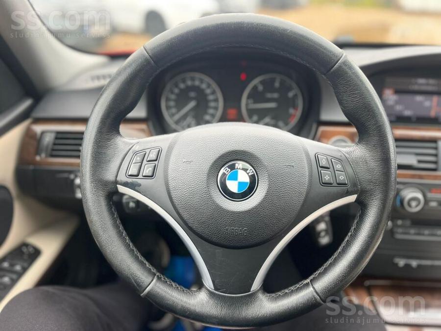 Красный БМВ 320 2009 в Кулдига, объемом двигателя 2.00 л и пробегом 330 тыс. км за 5990 €, фото 15 на AUTOMOTO.COM.LV