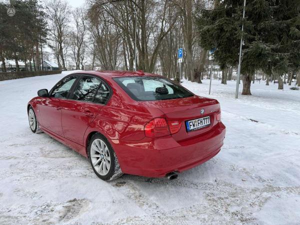 Red BMW 320 2011 in Marijampole, with an engine capacity of 2.00 L and mileage of 188 thousand km for 5800 €, photo 4 on AUTOMOTO.COM.LV
