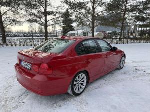 Red BMW 320 2011 in Marijampole, with an engine capacity of 2.00 L and mileage of 188 thousand km for 5800 €, photo 6 on AUTOMOTO.COM.LV